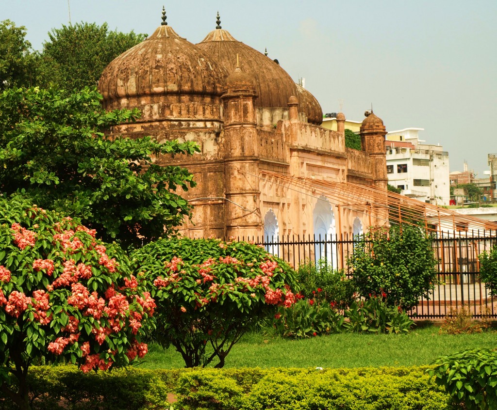 Lalbagh Fort gate - Deshghuri - Explore Authentic Bangladesh Tours ...